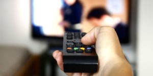 Positive And Negative Effects Of Television On Society - 2024 Guide ...