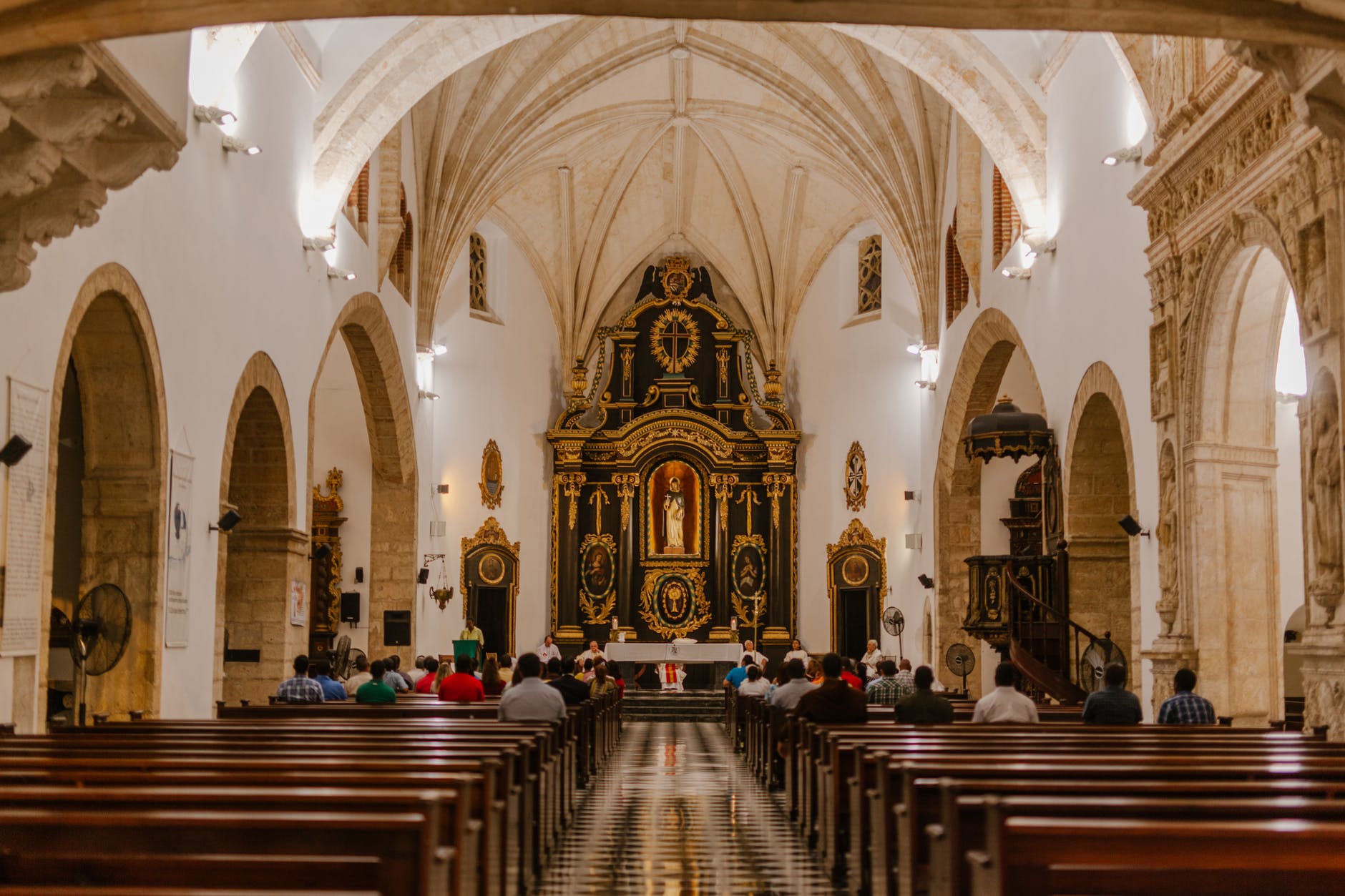 Important Things To Know About the Catholic Mass Etiquette - Vermont ...